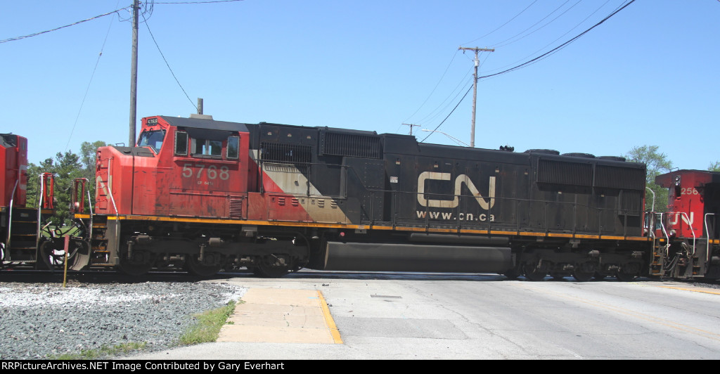 CN 5768 - Fourth of 7 in the lashup